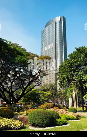 Ayala Triangle Gardens Tower district, Makati avenue, business ...
