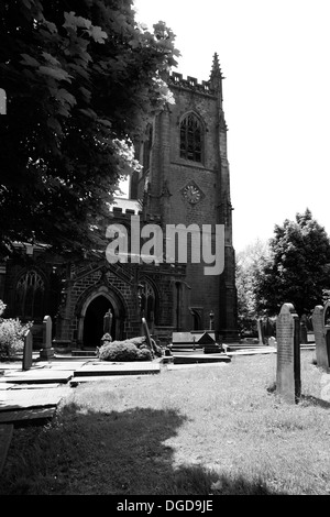 The graveyard of the Parish Church of Heptonstall, St Thomas the Apostle Stock Photo - Alamy
