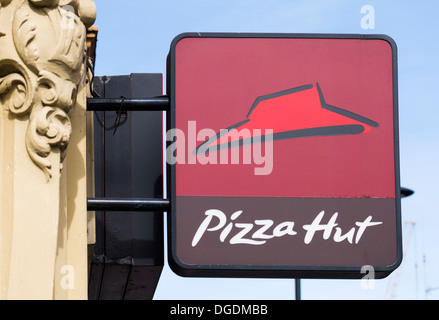 Pizza Hut takeaway restaurant sign and logo Stock Photo - Alamy