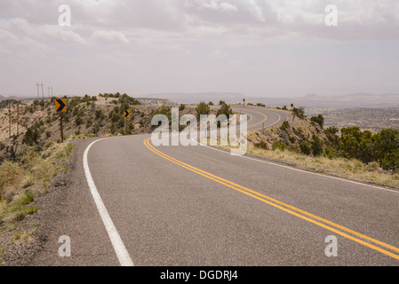 Road along the tops, Hogback Ridge, Scenic Byway 12, Utah, USA Stock ...
