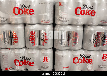 Coca Cola Multipack Cans Stock Photo - Alamy