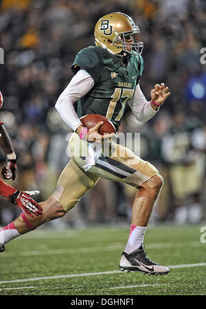 Baylor quarterback Seth Russell runs a drill at the NFL football ...