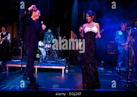 Singers Kent Stetler and Jizelle, Swiss band Mr Ray's Class, live at ...