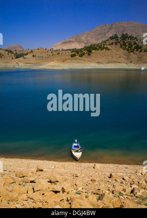Lake Dukan, Kurdistan Iraq Stock Photo - Alamy