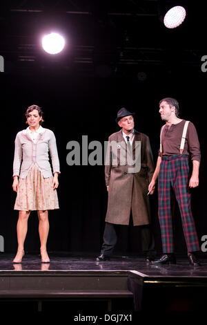 The musical Chicago with Annette Krossa as Roxie Hart and Oliver Koch ...