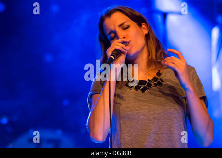 The Swiss singer and songwriter Lina Button live at the Schüür Lucerne ...