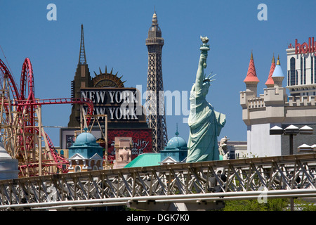 Las Vegas- cluttered skyline Stock Photo - Alamy