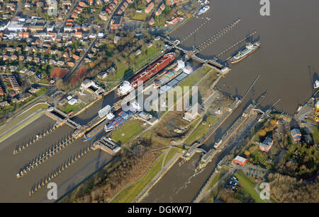 Lock of the Kiel Canal, German: Nord-Ostsee-Kanal, NOK, aerial photo, Brunsbüttel, Schleswig ...