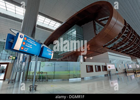 Interior view of United Airlines lounge at San Francisco International ...