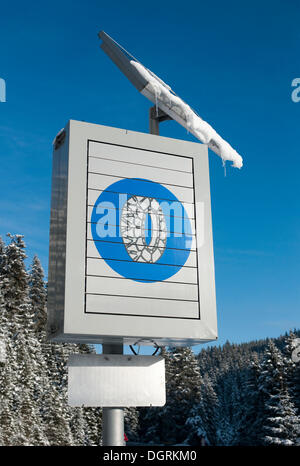 Solar-powered traffic sign indicating the use of snow chains, Tyrol ...