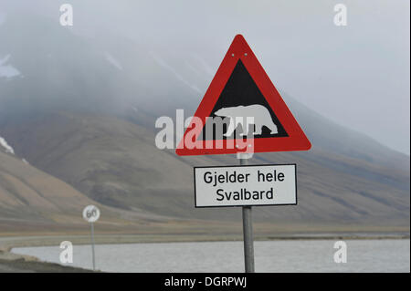 Polar Bear warning sign, Longyearbyen, Spitsbergen, Svalbard ...
