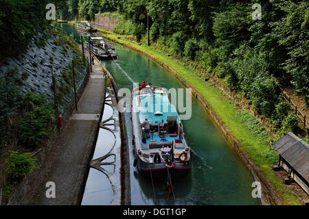 Tunnel of Riqueval for the Canal of Saint-Quentin, the towboat travels ...