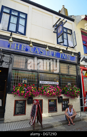 The Union Inn public house, Fore Street, St. Ives, Cornwall, UK, June ...