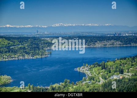 Aerial photo of Seattle with olympic mountains, Wa, USA Stock Photo - Alamy