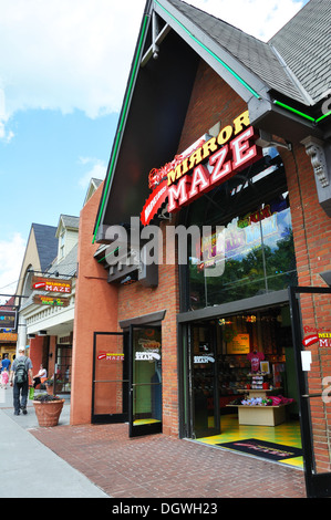 Mirror maze, Gatlinburg, Tennessee, USA Stock Photo - Alamy
