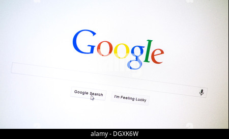Google website on computer screen Stock Photo - Alamy