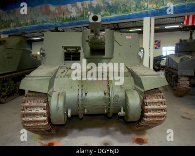 The Sexton tank, a World War II self-propelled artillery vehicle ...