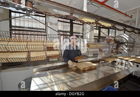 Workers at the Streits matzoh factory on Rivington Street on the Lower ...