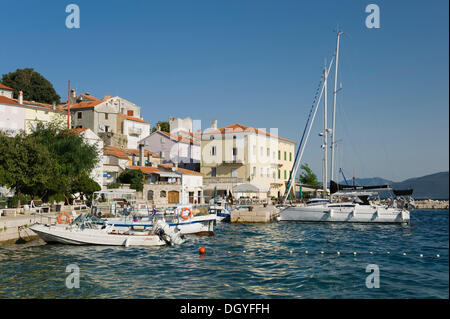 Boats in the fishing village of Valun, Cres Island, Adriatic Sea ...