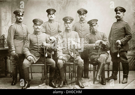 Group shot, Prussian soldiers at the outbreak of World War I, around ...
