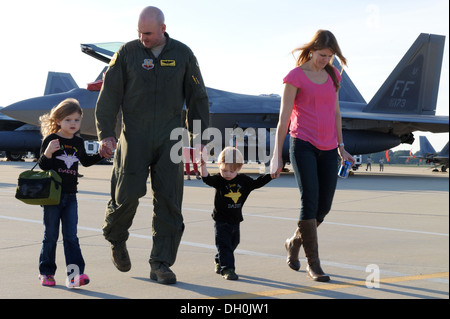 The family of U.S. Air Force Maj. Kenneth Ruggles Jr., which include ...