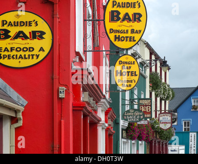 Red door, Dingle, Ireland Stock Photo - Alamy