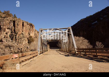 Rio Grande Gorge Bridge, Arroyo Hondo, NM, USA Stock Photo - Alamy