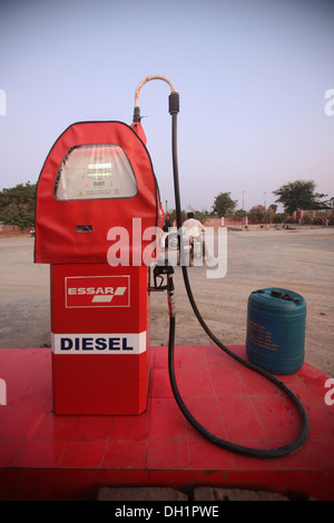 Essar petrol pump at Jamnagar Gujarat India Stock Photo - Alamy
