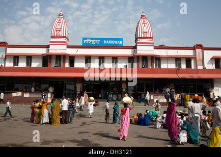 Haridwar railway station, Haridwar, Uttarakhand, India Stock Photo - Alamy