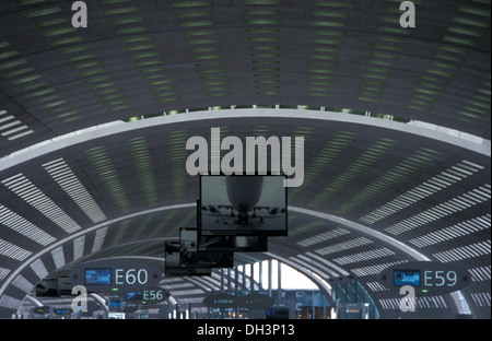 Paris Terminal CDG 2E prior to collapse on 23 May 2004 Stock Photo - Alamy