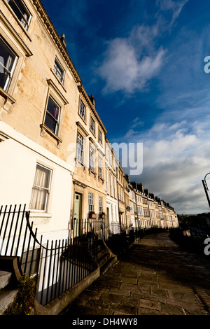 Row of Georgian terraced townhouses in Edinburgh New Town, Scotland ...