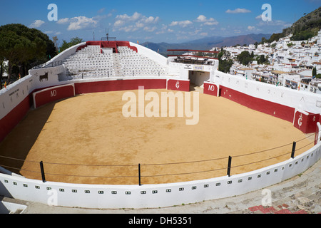 The bullring at Mijas, Costa del Sol, Andalusia, Spain Stock Photo - Alamy