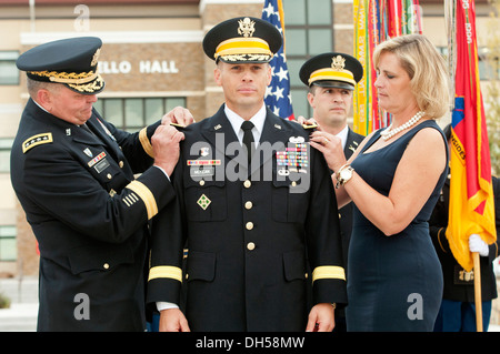 Gen. James D. Thurman, former commanding general of United Nations ...