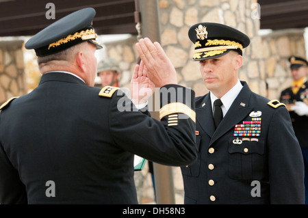 The 1st Armored Division commanding general, Maj. Gen. James P ...