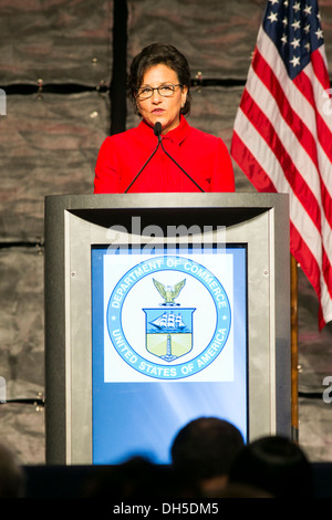 United States Secretary of Commerce Penny Pritzker and her husband, Dr ...