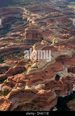 Wedding Ring Arch in the Needles DIstrict of Canyonlands National Park ...