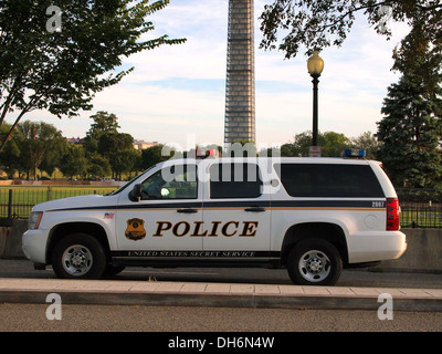 Capitol Police car outside National Library of Congress, Washington DC ...