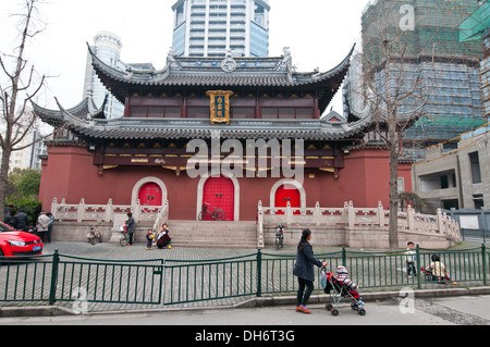 Baiyun Guan Taoist Temple locate 239 Dajing Road, Huangpu District ...