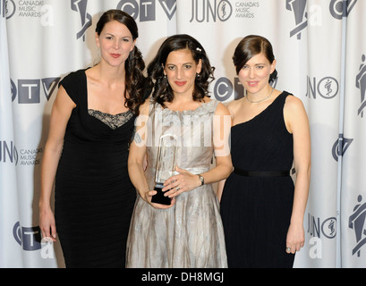 Ruth Moody Nicky Mehta and Heather Masse of Wailin' Jennys 2012 JUNO ...