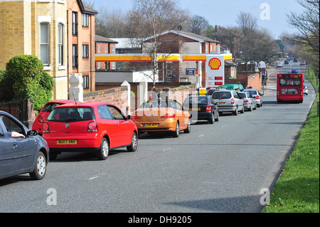 Customers are queuing at the Shell garage on Aigburth road following ...