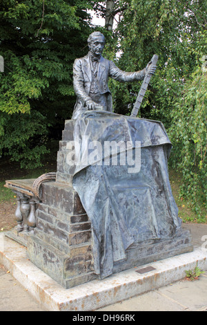 Statue of Thomas Cubitt (Master Builder), High Street, Dorking, Surrey ...