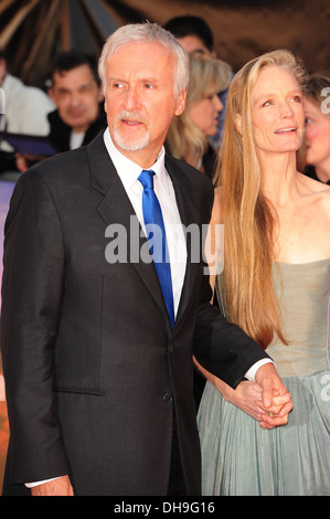 James Cameron and Suzi Amis Cameron at premiere of 'Titanic 3D' at ...