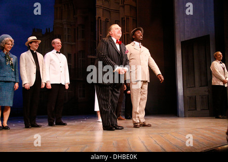 Martyn Ellis Trevor Laird and cast Broadway opening night of ‘One Man ...