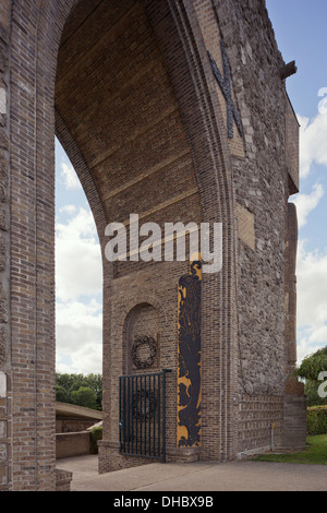 The WW1 Pax Gate of Peace and the Yser Tower / IJzertoren, Diksmuide ...
