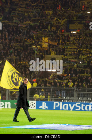Dortmund, Germany. 06th Nov, 2013. Dortmund's Marcel Schmelzer (L) and ...
