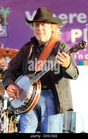 Country Music artist John Anderson performs at Balloons Over Paradise ...