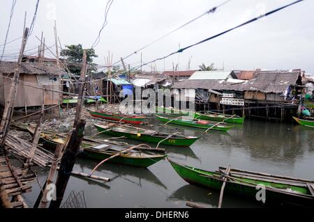 Coastal fishing village in Philippines. About 800,000 fishermen use ...