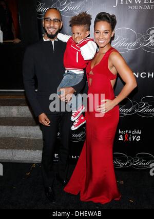 Egypt Daoud Dean, Alicia Keys at a public appearance for Knicks NBA ...