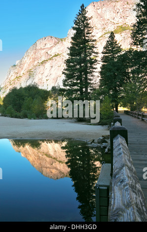 Mersed river at Yosemite National Park, fast moving water stream Stock ...
