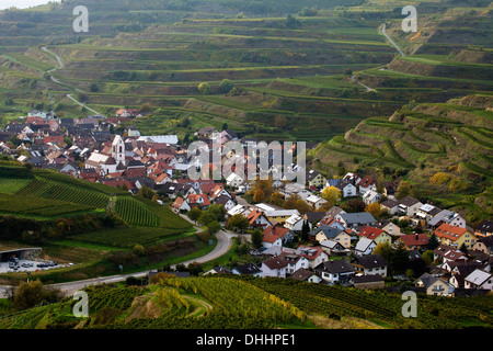 View of the vineyards and Oberbergen, Vogtsburg, Kaiserstuhl range ...